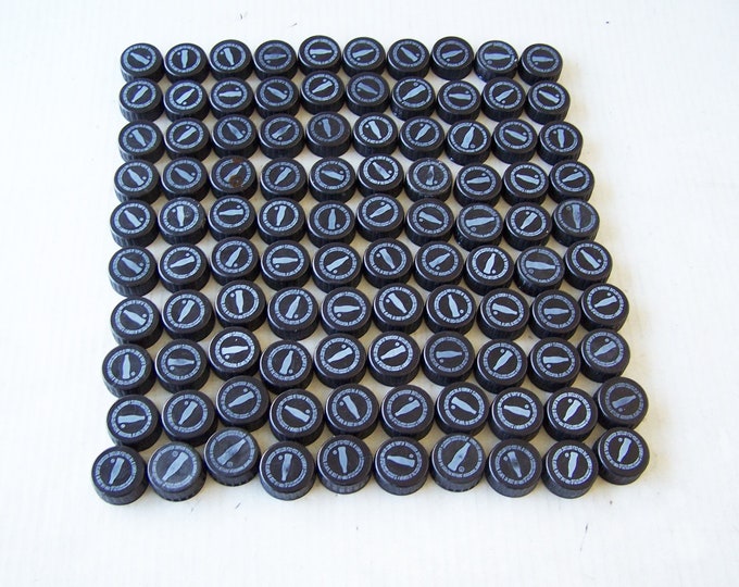 Coca-cola Plastic Bottle Caps Lot of 100 in Black, Coke Bottle Caps ...