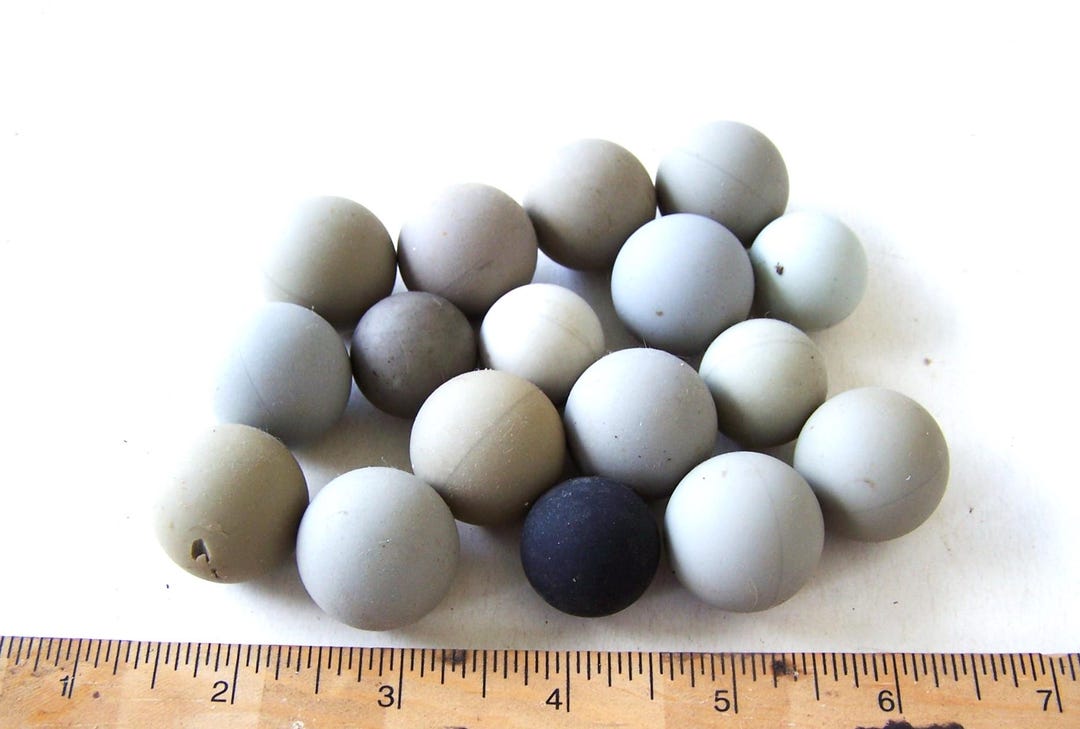 Computer Mouse Balls Lot of 17, Small Rubber Balls, Craft & Art Supply ...