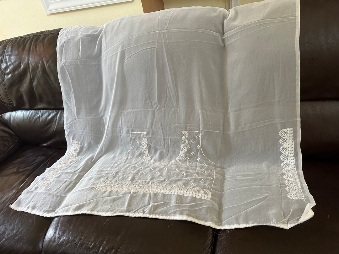 Unstitched White Silk Thread Embroidered Georgette Chiffon Blouse Piece ...
