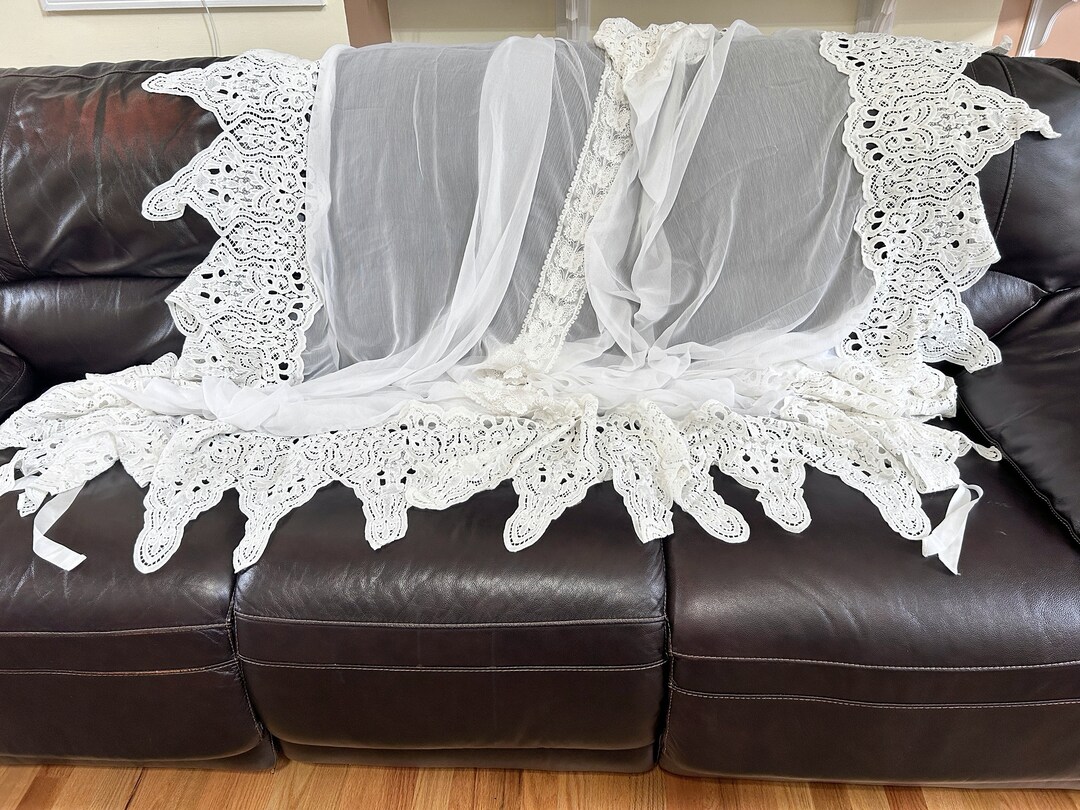 Beautiful 8.5x8.25 Feet, White Chiffon With 3D Butterfly Lace and Lace ...
