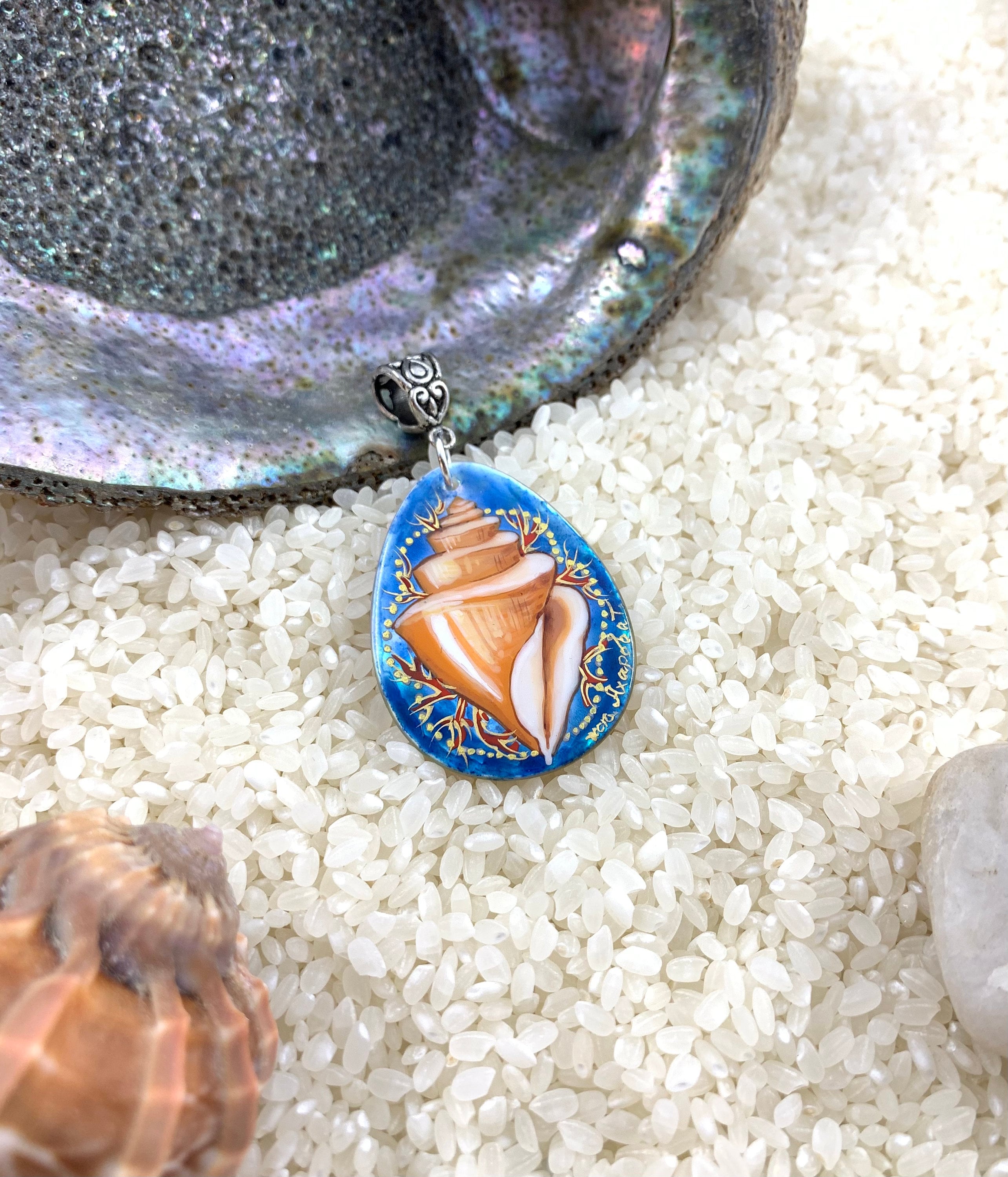 Hand painted shell Japanese Wonder Shell Painted on MOP | Etsy