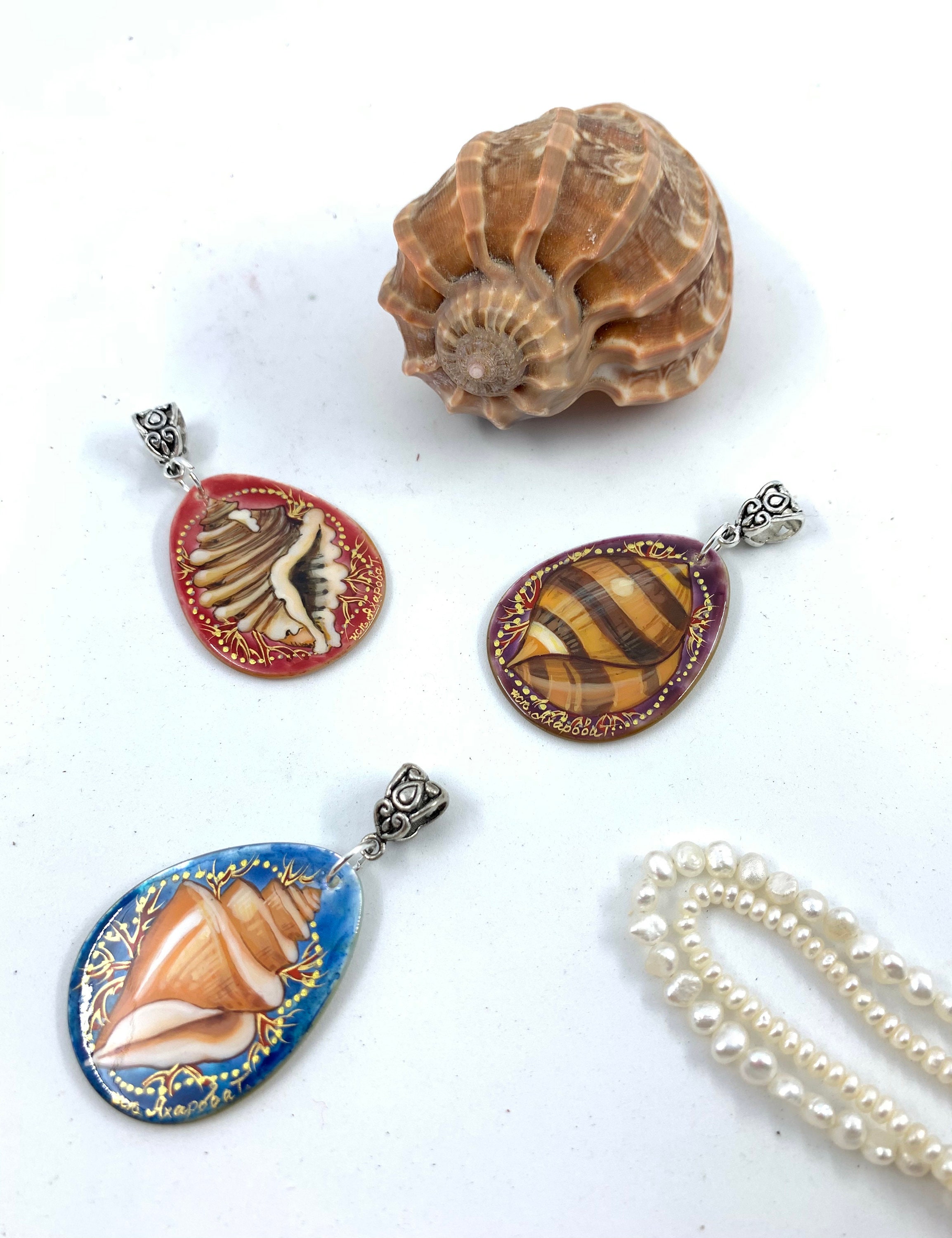 Hand painted shell Japanese Wonder Shell Painted on MOP | Etsy