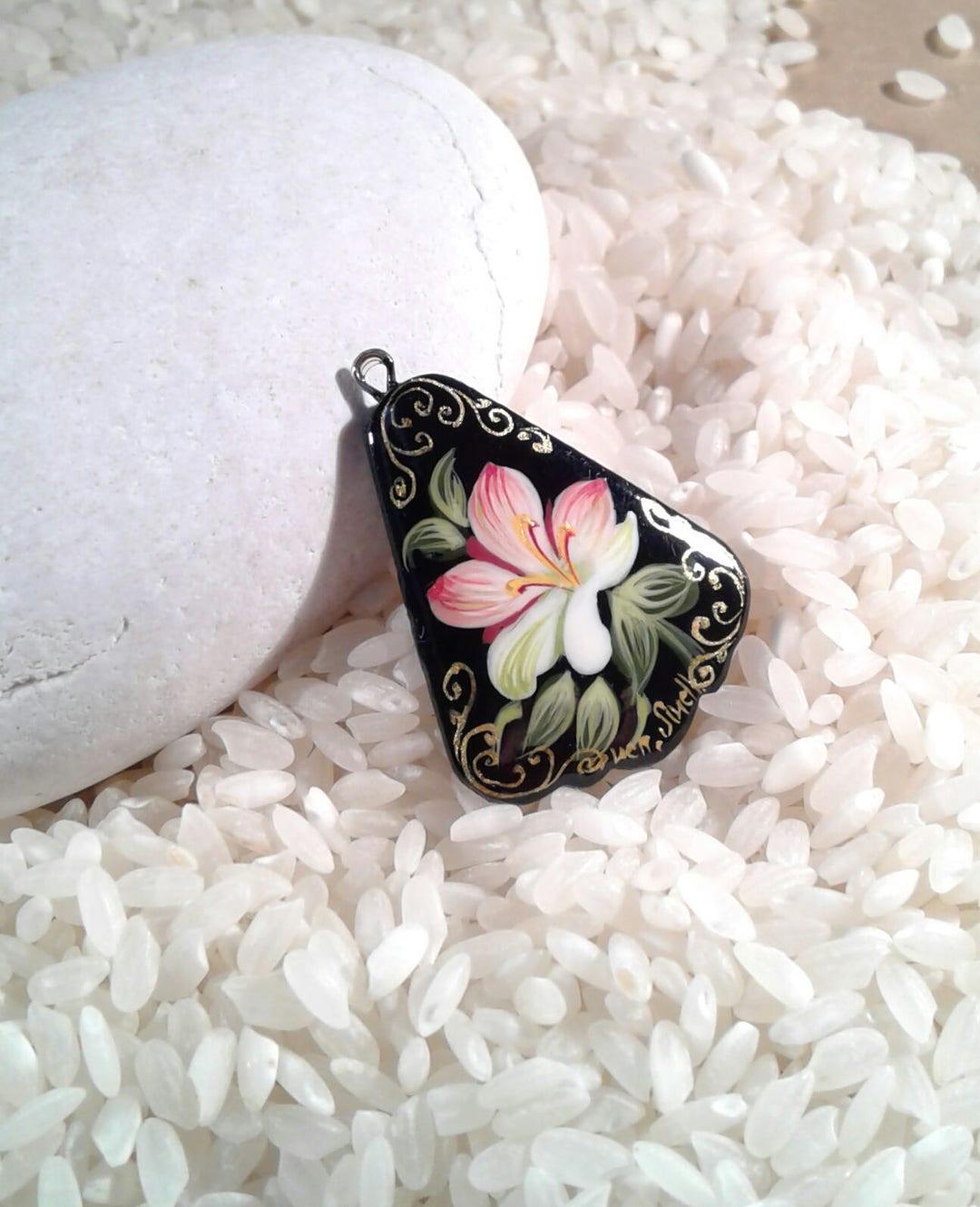 Hand Painted Lily Pendant: Lacquer Art Paper Mache Jewelry - Etsy