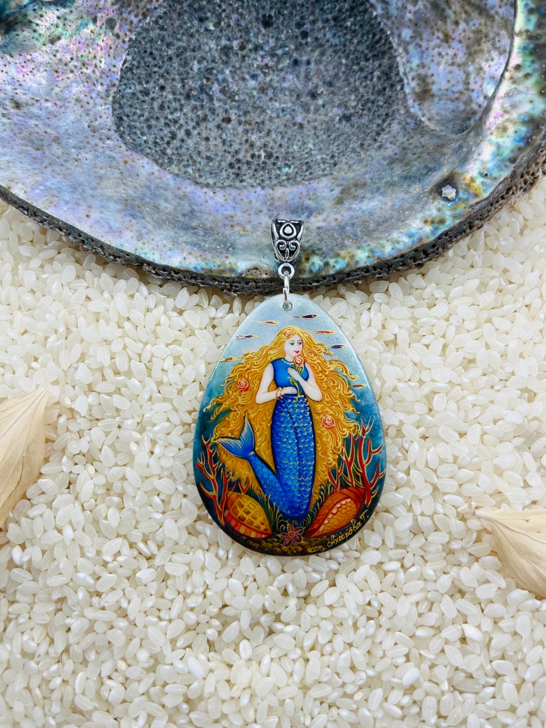 Mermaid Pendant, Hand Painted, Lacquer Art, Painted Shell, Global ...