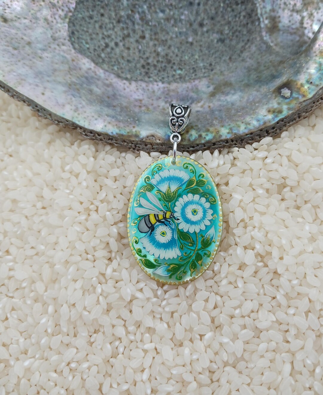 Hand Painted Bumblebee Pendant, Lacquer Art, Mother of Pearl - Etsy