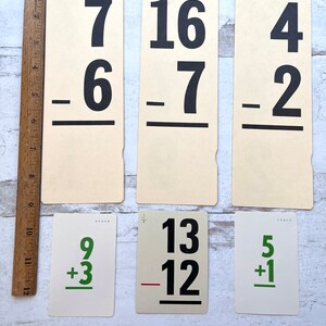 Over 20 Pieces of Vintage School Ephemera / Flashcards Paper Clocks ...