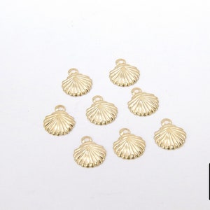 14 K Gold Filled Tiny Scallop Shell Charm, 14 20 Gold Small Seashell ...