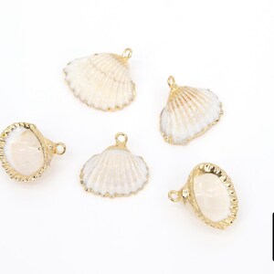 Small White Scallop Seashell Charms, 15 Mm Gold Edged Beach Shells #678 ...