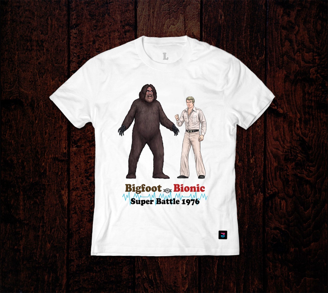 Bigfoot VS. Bionic Super Battle 1976 - 6 Sizes - Etsy
