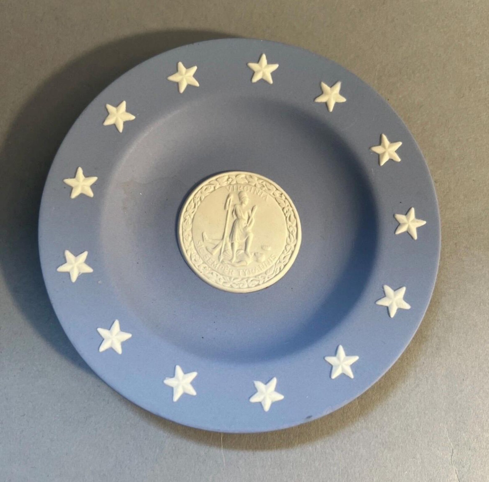 Vintage Wedgwood Jasperware Seal of the Commonwealth of Virginia Small ...