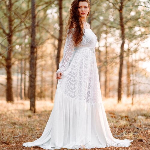 Rustic Lace Wedding Dress Plus Size Wedding Gown Long Flowy - Etsy