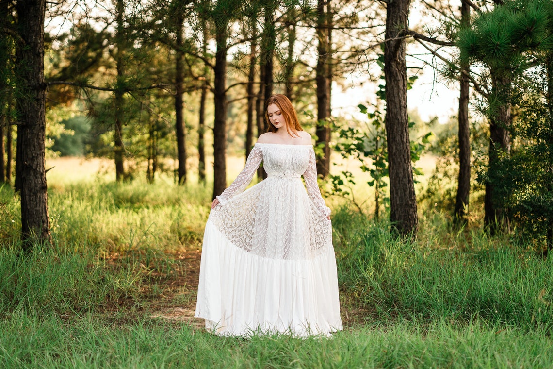 Rustic Lace Wedding Dress Plus Size Wedding Gown Long Flowy - Etsy