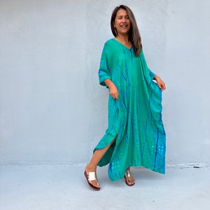 Summer Style Kaftan for Women CM-55 ~ Beach Caftans, Mediterranean ...