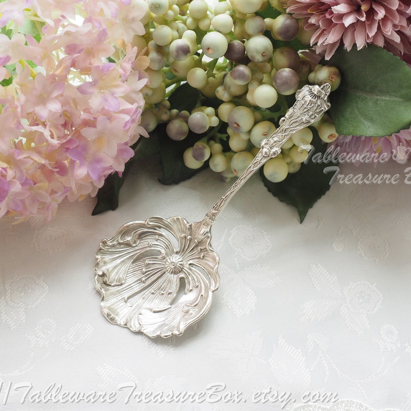 Bon Bon Server - Etsy