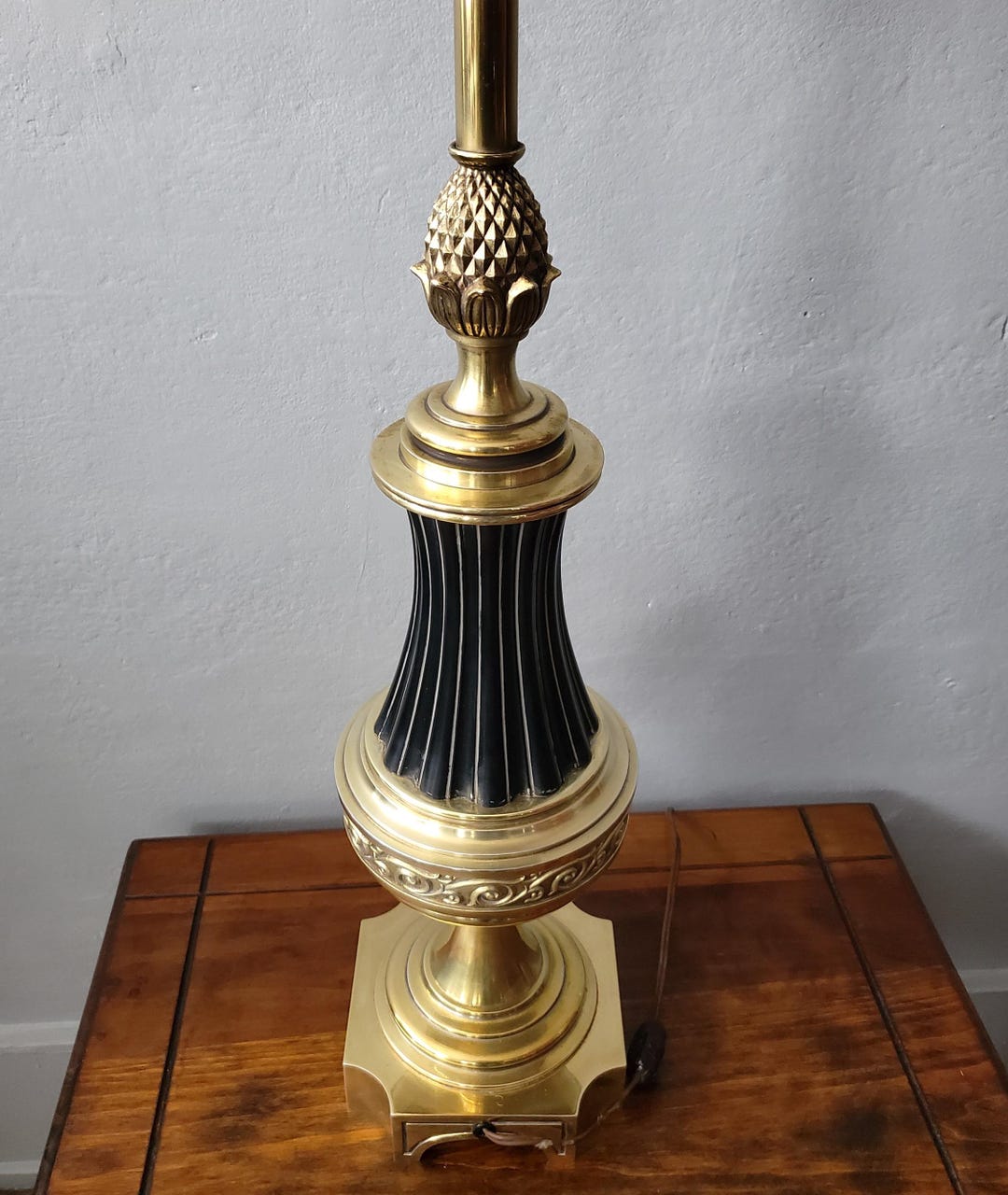 Stiffel Brass Regency Table Lamp/ Mid Century Era Pineapple Buffet Lamp ...