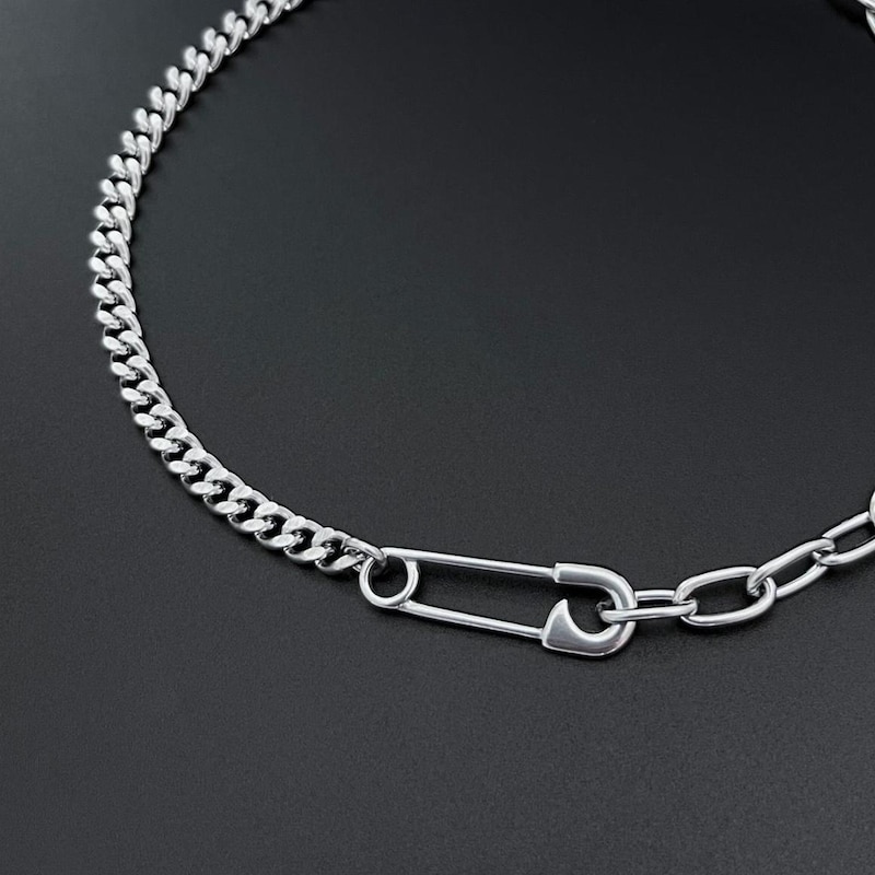 Safety Pin Necklace - Etsy