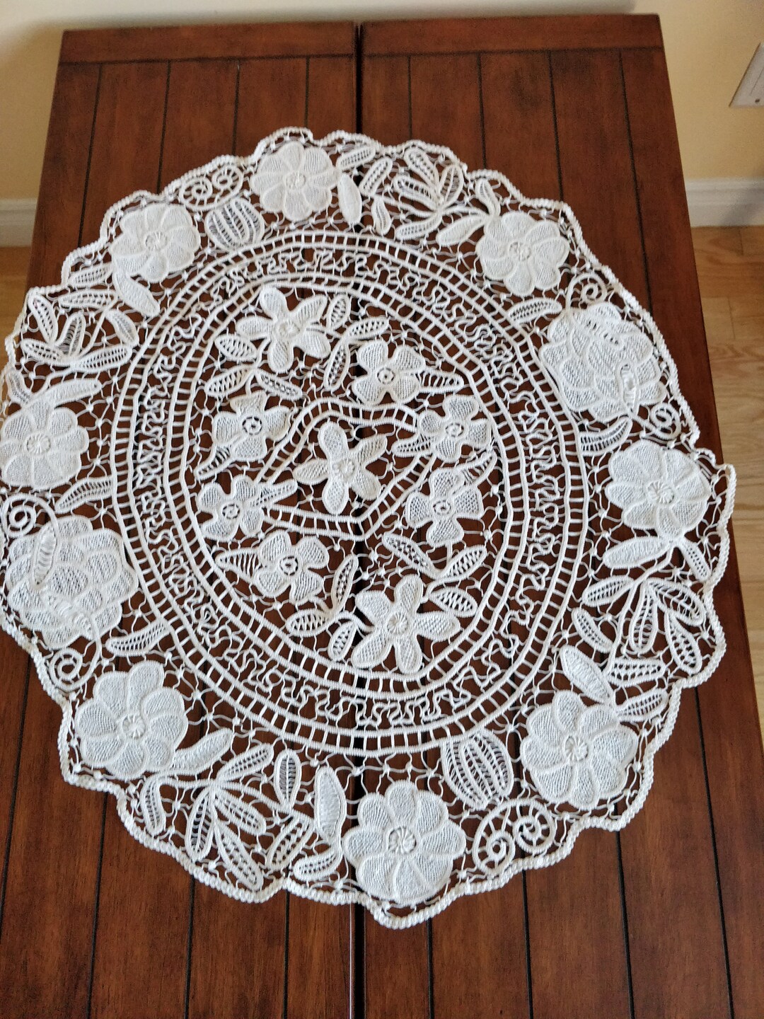 Handmade Romanian Macramé Round Tablecloth/romanian Handmade Crocheted ...