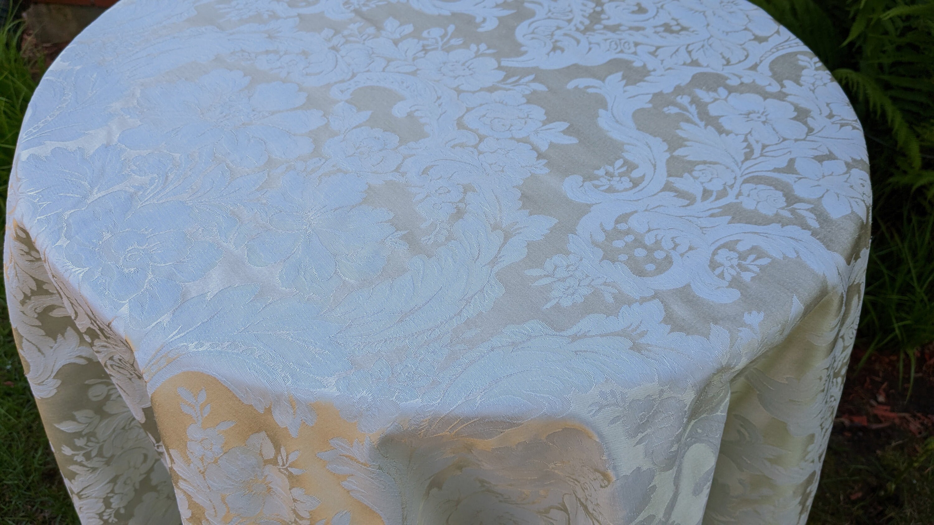70 Luxury Round Damask Brocart Tablecloth/66 - Etsy