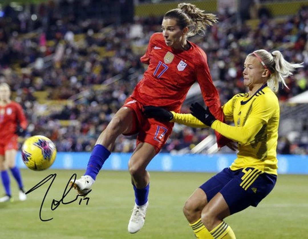 Tobin Heath Signed Photo 8X10 Rp Autographed USA Olympics Womens Soccer ...