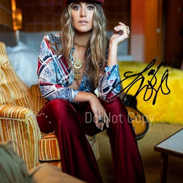 Lainey Wilson Poster - Etsy