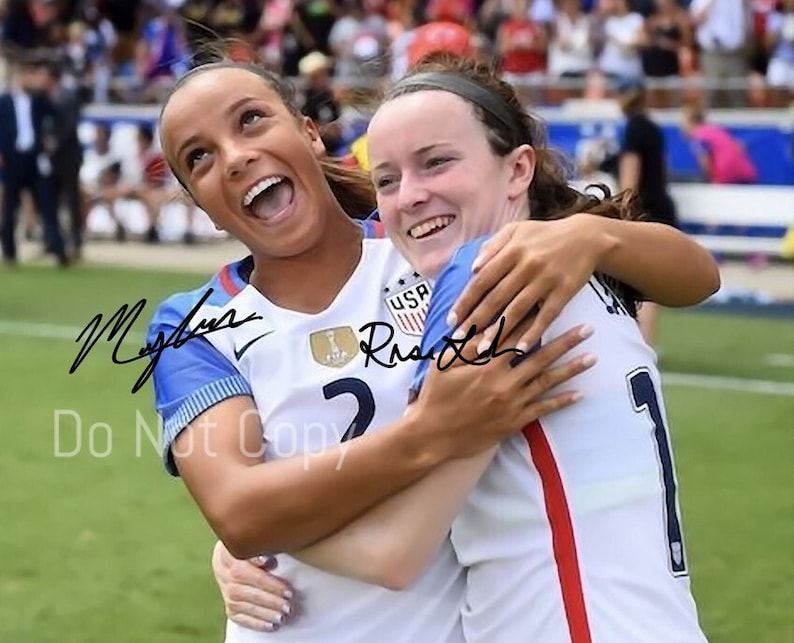 Rose Lavelle & Mallory Pugh Swanson Signed Photo 8X10 Rp Autographed ...