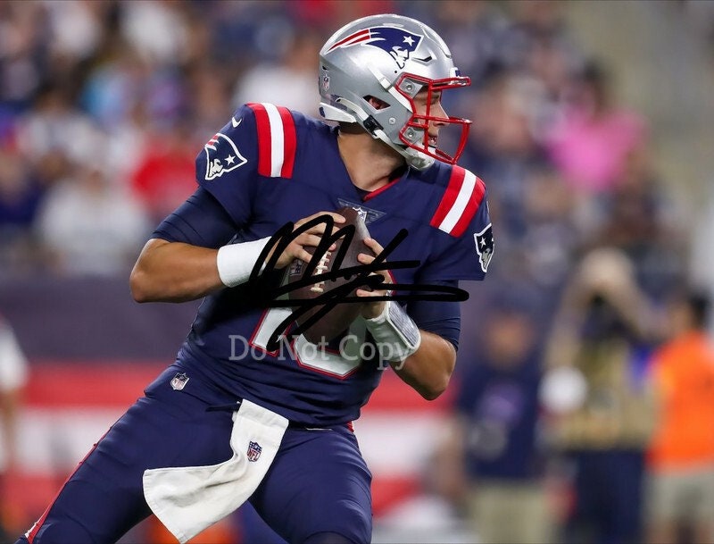 Mac Jones Signed Photo 8X10 Rp Auto Autographed New England Patriots ...