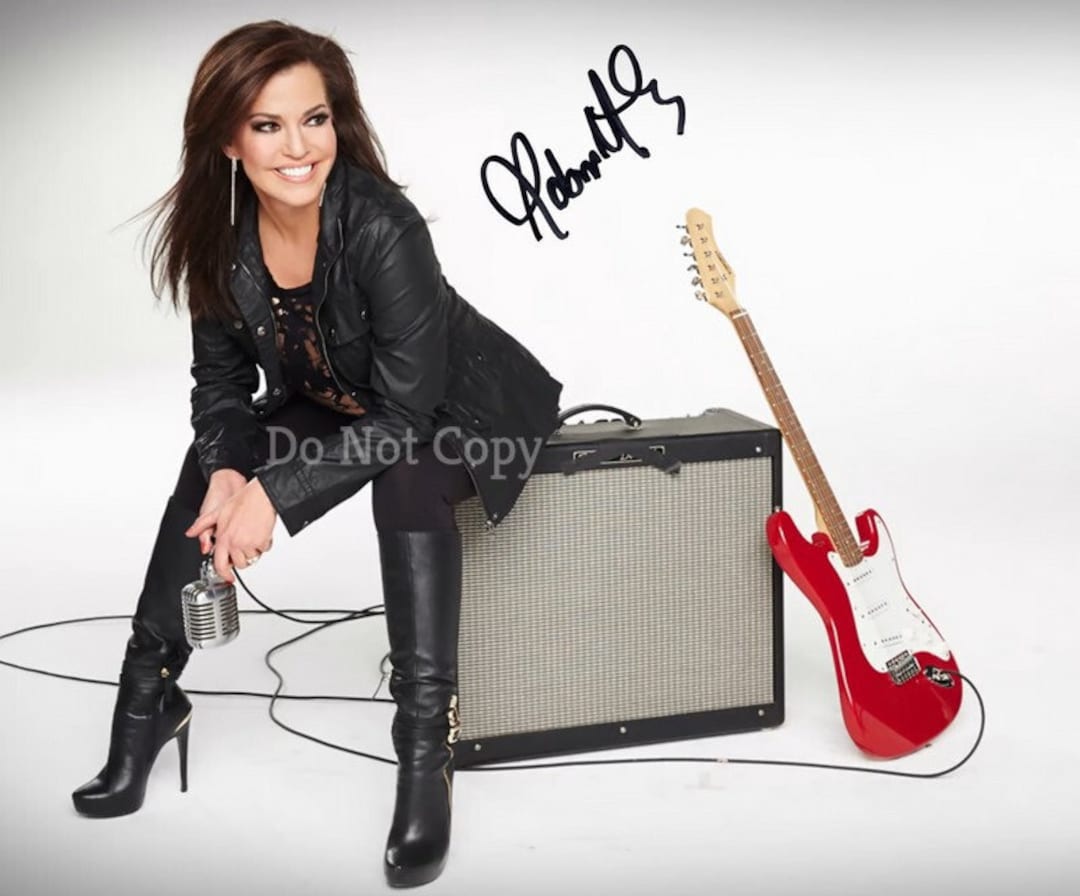 Robin Meade Signed Photo 8X10 Rp Autographed Picture Morning Express ...