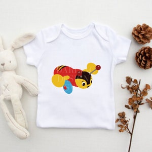 Buzzy Bee SVG, New Zealand Buzzy Bee, Kiwi Bee PNG, Red Yellow Blue Bee ...