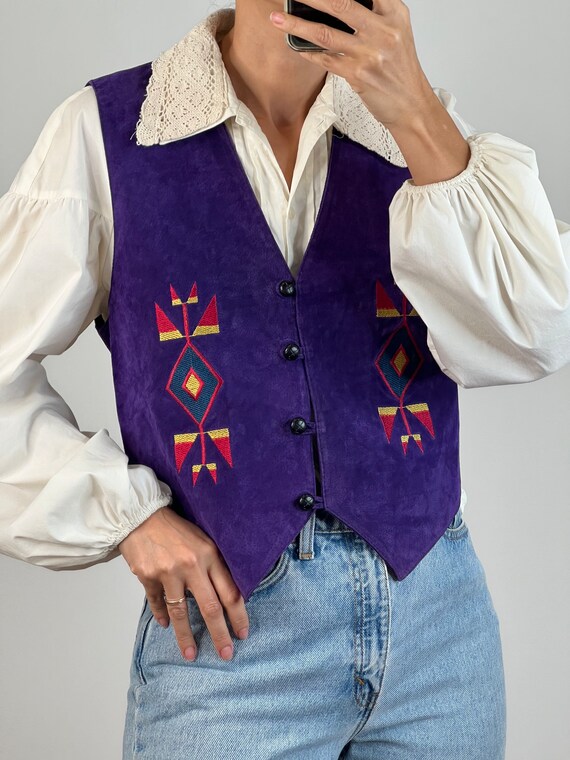 Vintage Leather Vest with Embroidery - Gem