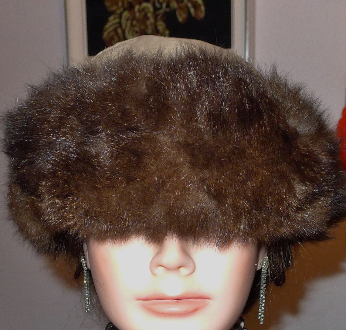 Comfortable Preowned Brown Opossum Fur Hat With Beige Polyester Top. M ...