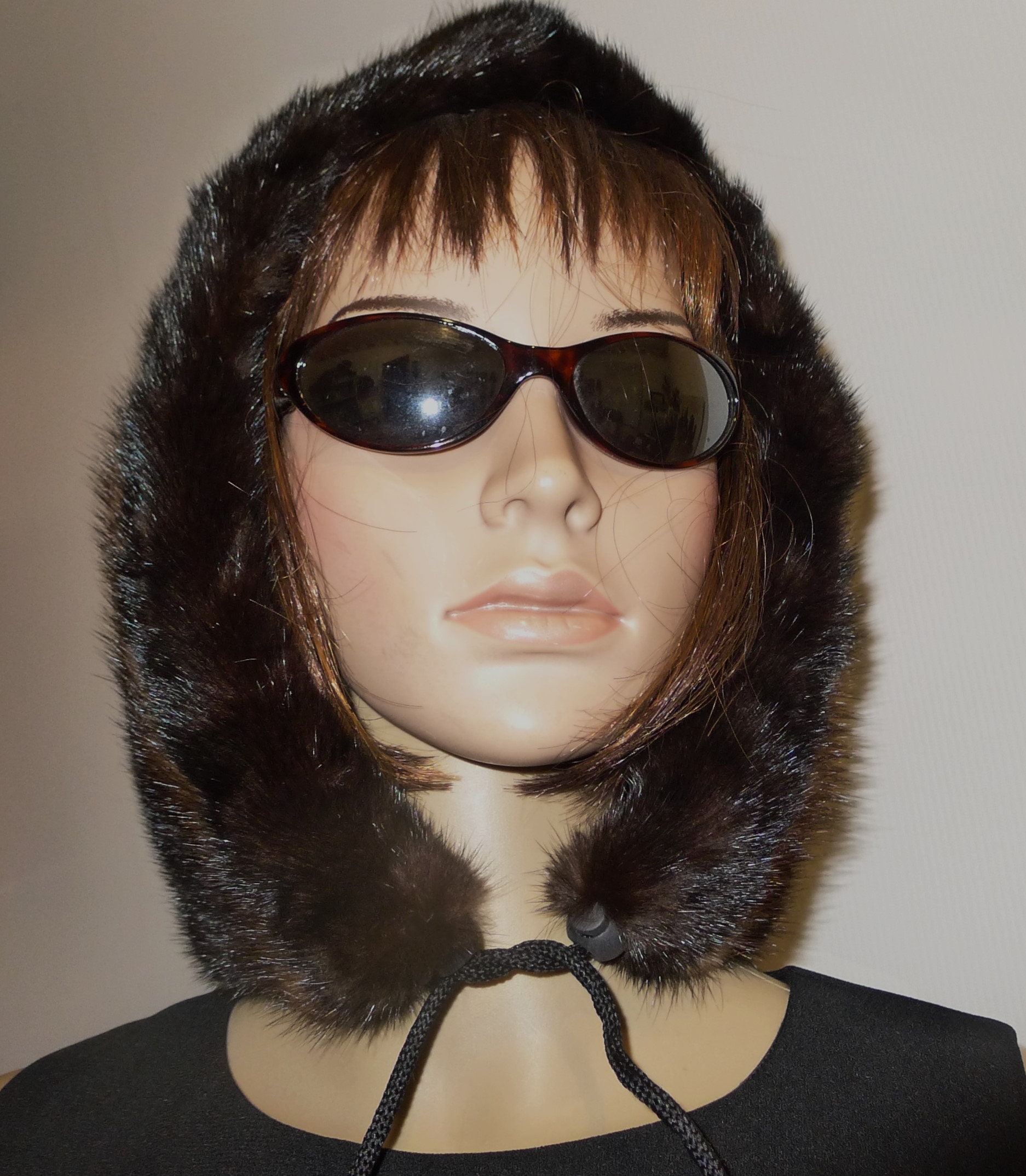 Chic vintage brown mink fur hood, in excellent condition S-M Capuchon ...