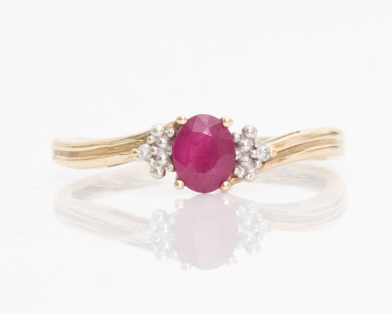 1980s Vintage Oval Ruby & Accent Diamond Ring VJ193A | Etsy