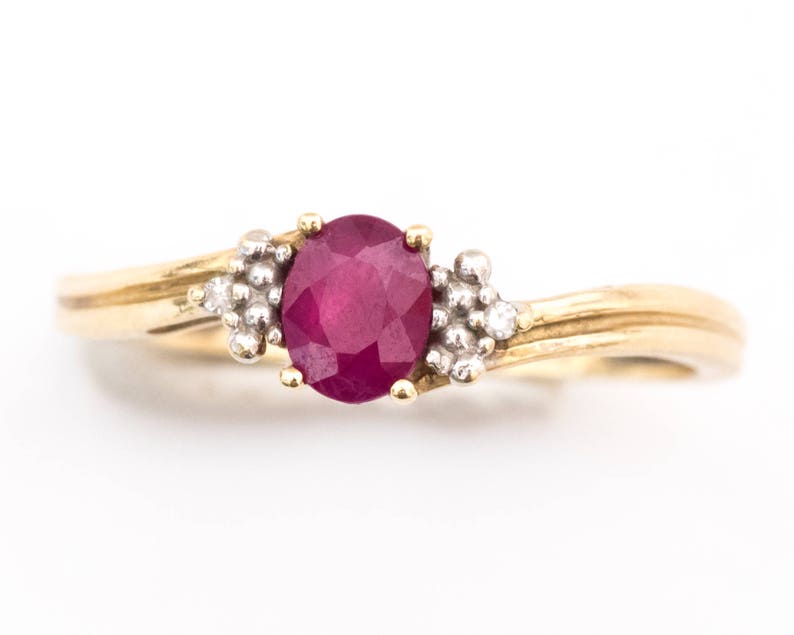 1980s Vintage Oval Ruby & Accent Diamond Ring VJ193A | Etsy