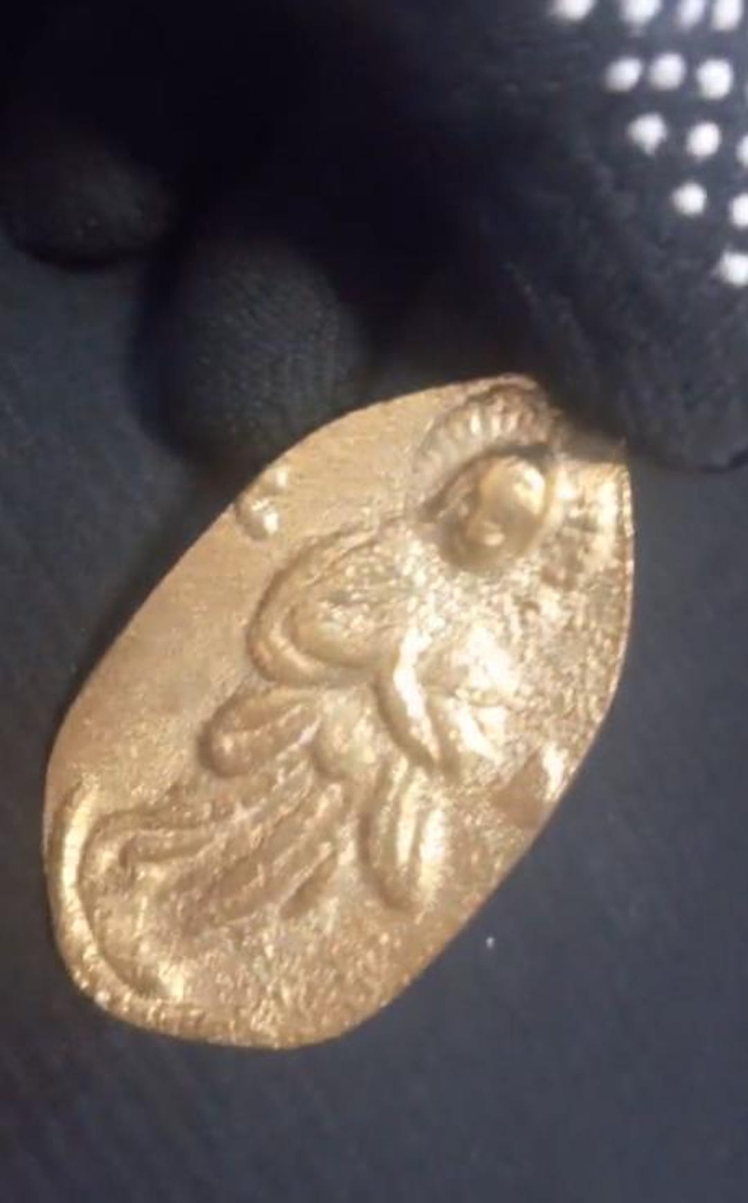 Sagrada Familia Medallion Vintage Anting-anting Brass Amulet ...