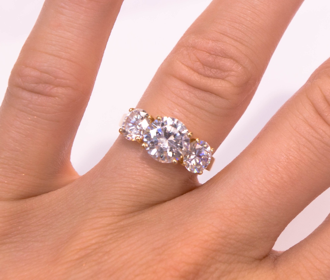 14K CZ Three Stone Ring - Etsy