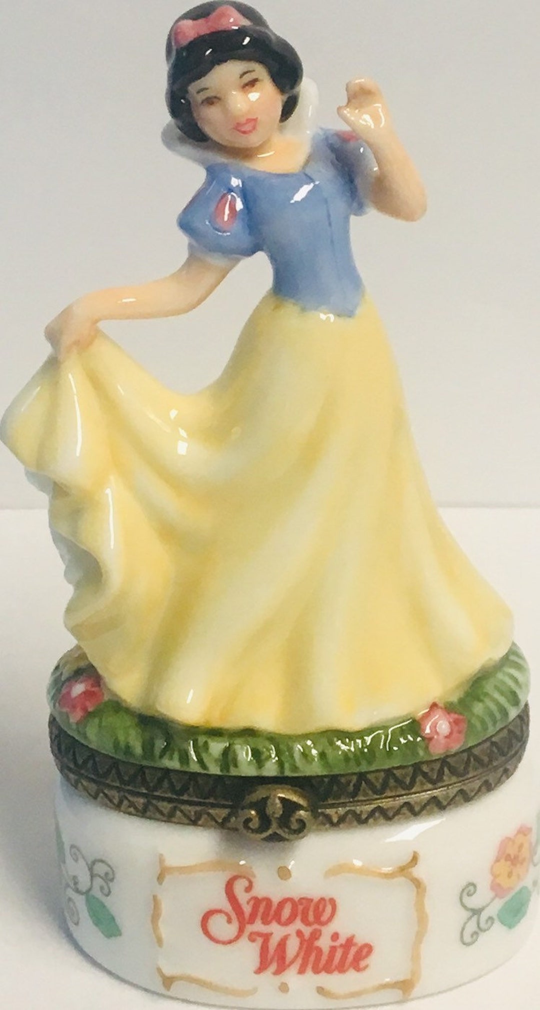 Snow White Porcelain Hinge Box - Etsy