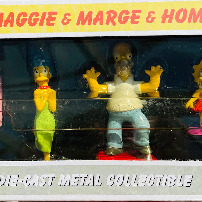The Simpsons Statue - Etsy