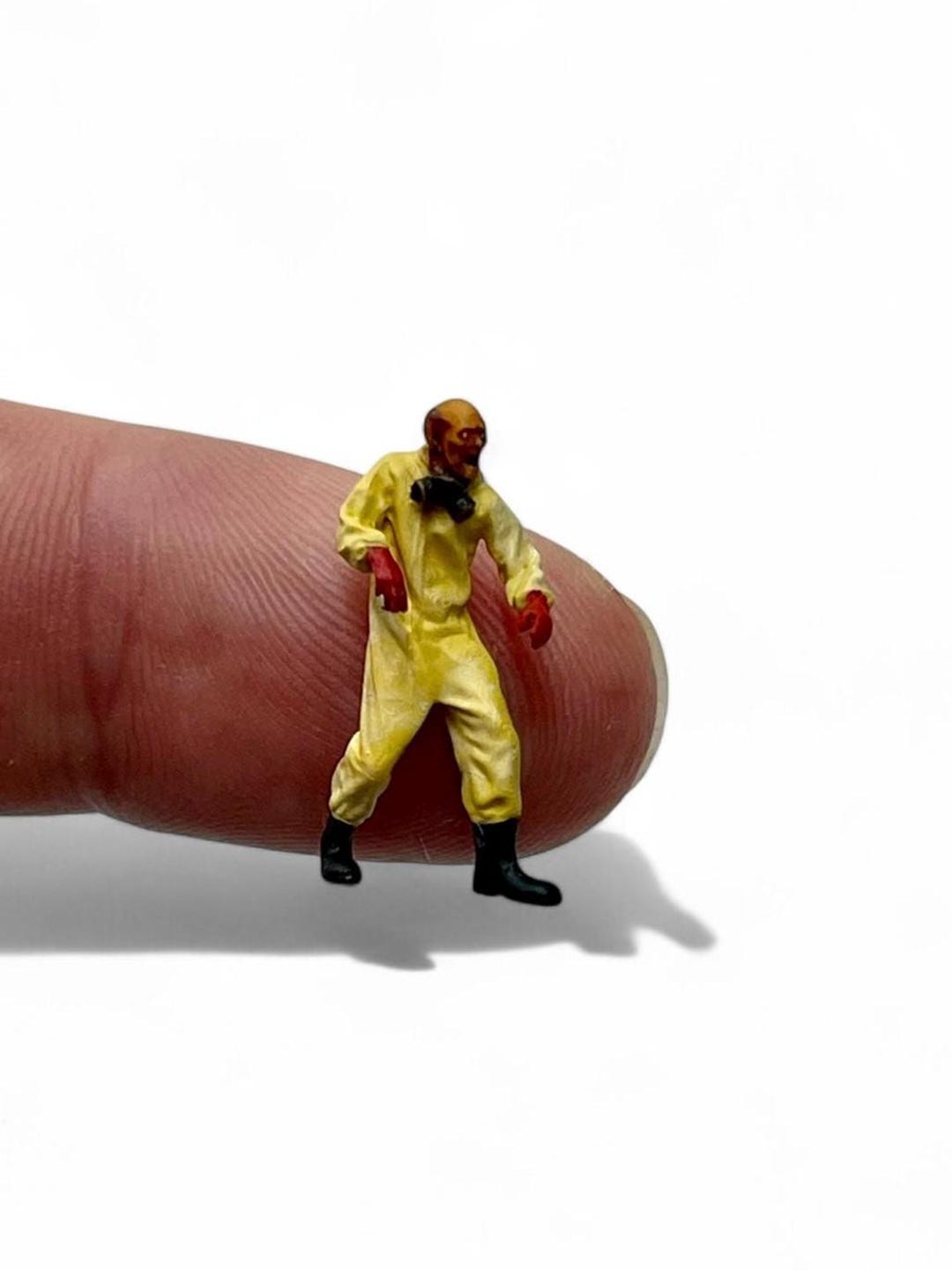 Z2 21mm Hand Painted Miniature Zombie Figurine - Diorama Complement in ...