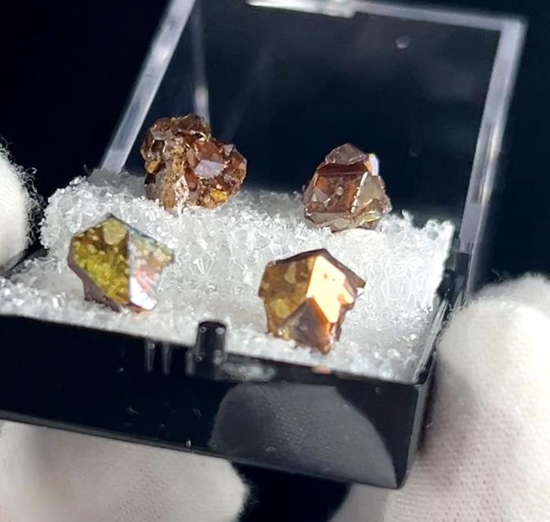 4 JAPANESE Rainbow Garnet Set! Rainbow Andradite Garnet From Nara - Etsy