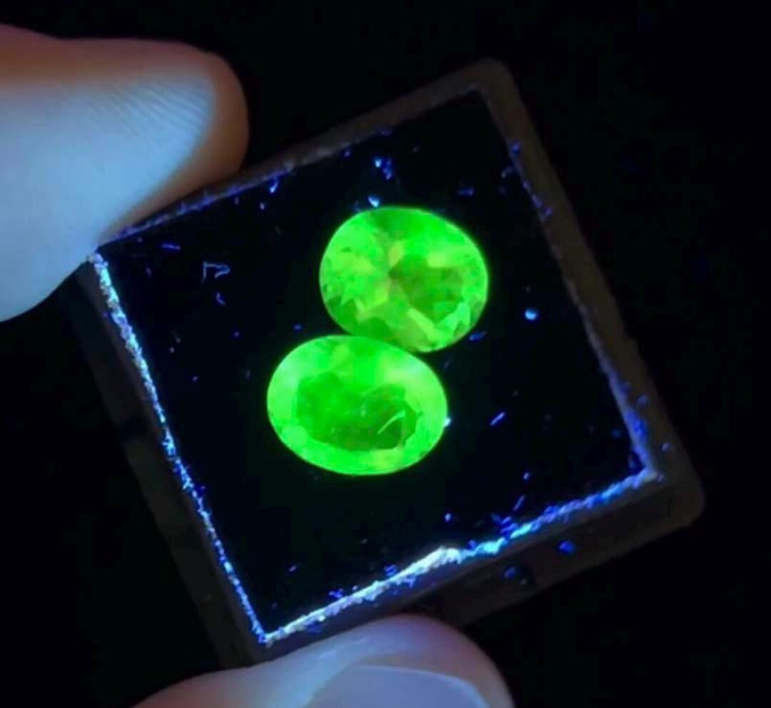 Hyalite Opal Faceted Gemstone Pair - Etsy