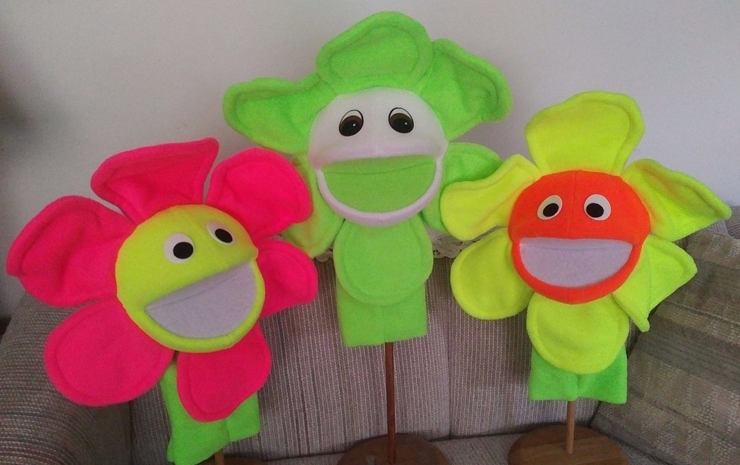 Blacklight Field Flower Puppet Set of 3 - Etsy