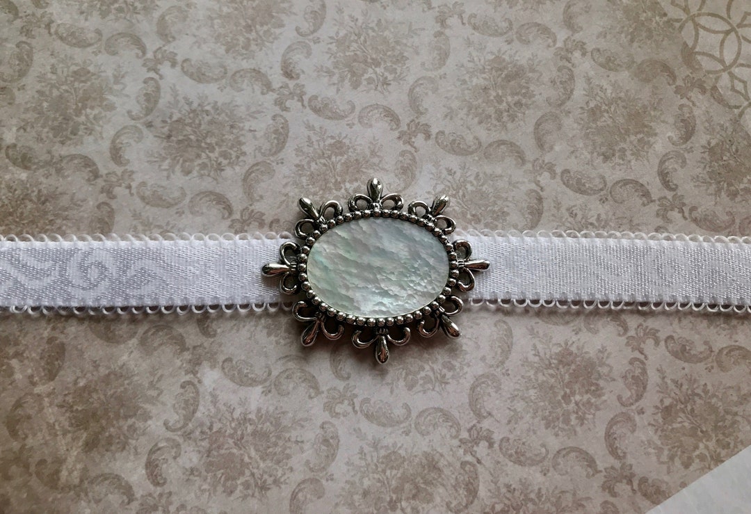 Mother-of-pearl Choker Necklace, Victorian Style Choker, White Choker ...