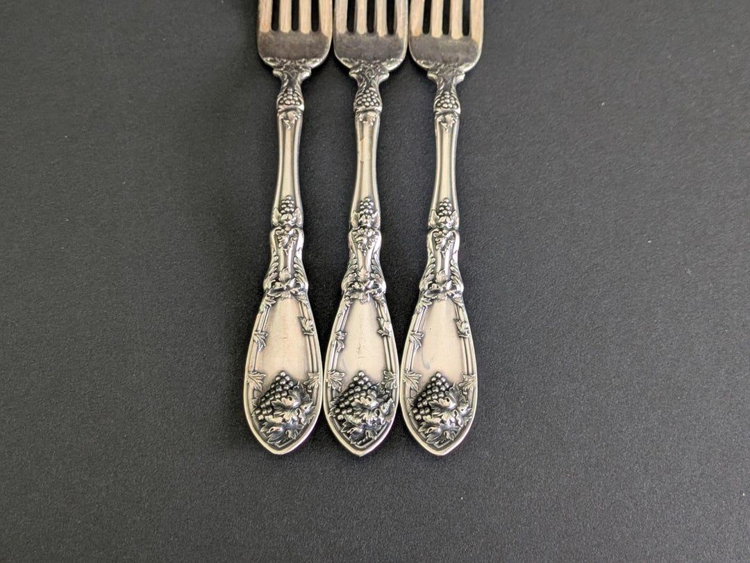 1908 La Vigne Silver Plate Flatware, Vintage Ornate Grape Pattern ...