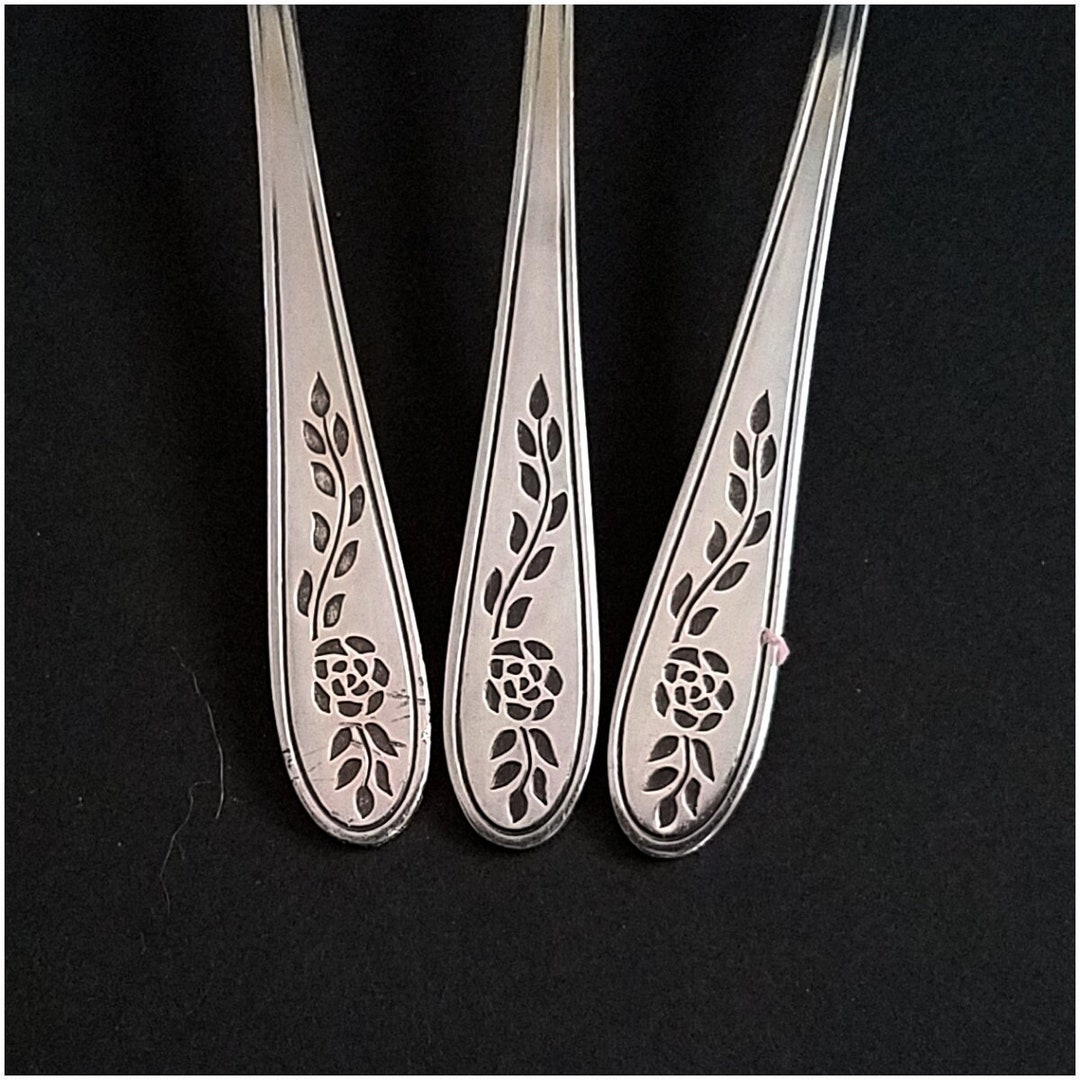 SPRING FLOWERS Stainless Flatware, Rogers, Vintage Floral Silverware ...