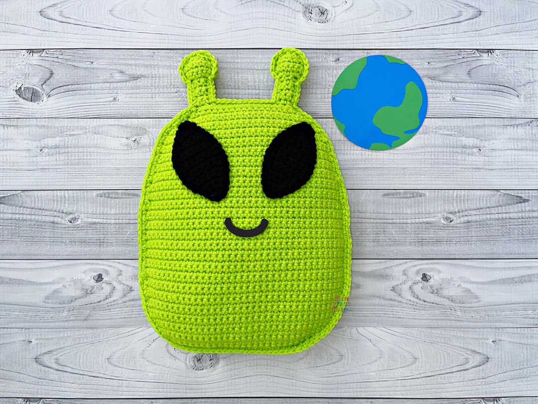 Alien Squish Amigurumi Plushie Crochet Pattern Kawaii Cuddler Ragdoll ...
