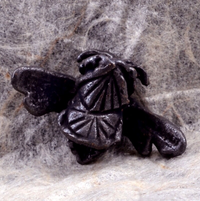 Antiqued Bronze Bumble Bee Bead by Robert Burkett / Lost Wax | Etsy