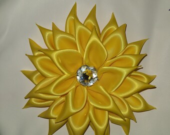 Ribbon Brooch - Etsy