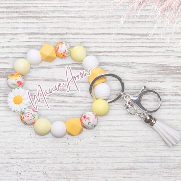 Daisy Keychain - Etsy