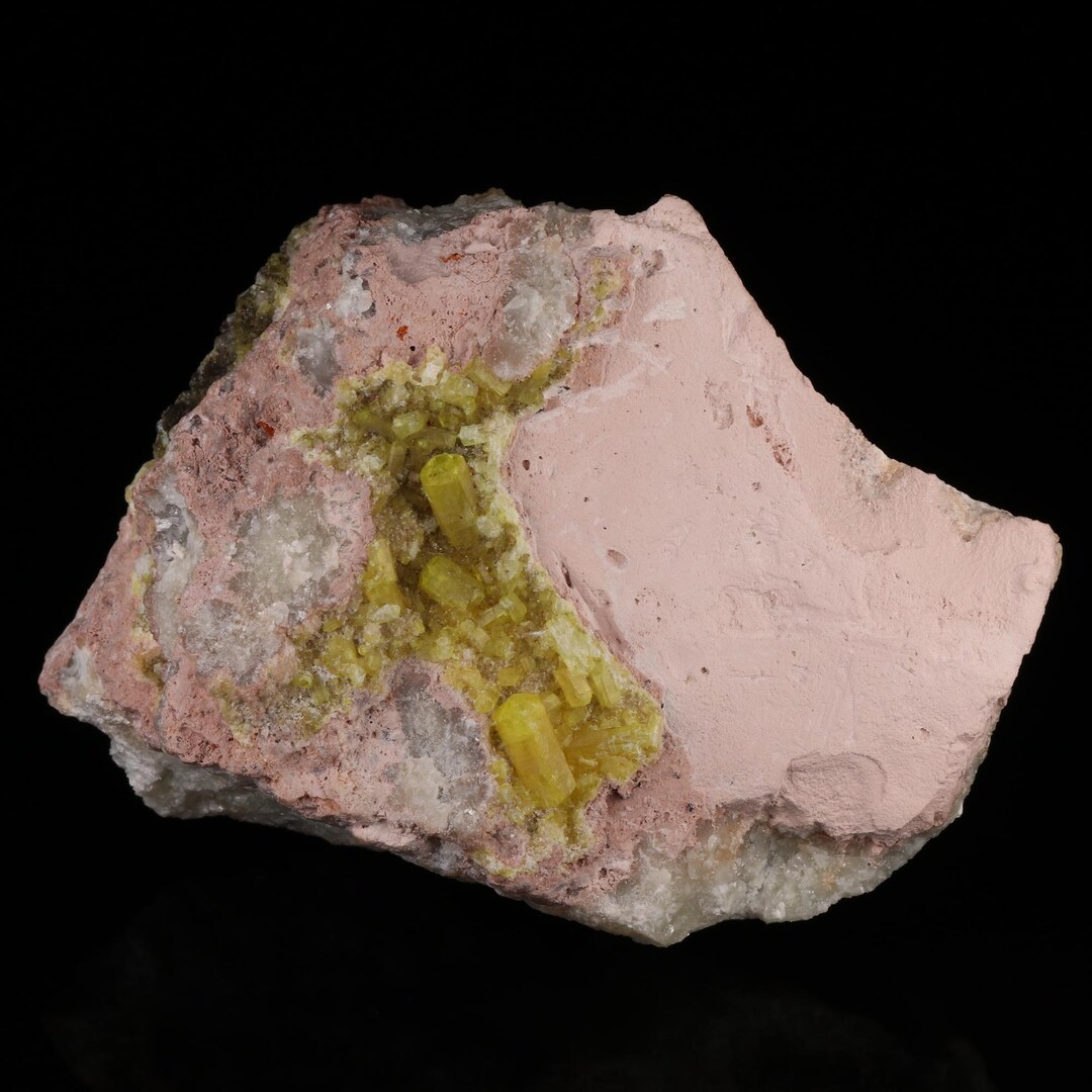 Ettringite on Brucite, Wessels Mine, Kalahari Manganese Field, South ...
