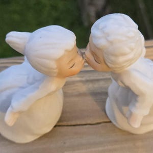 Vintage Bisque Kissing Figurines - Etsy